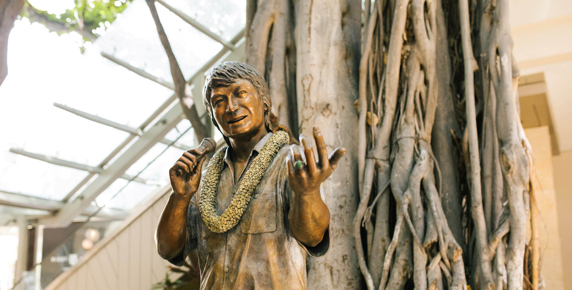 Don Ho Statue | Go Hawaii